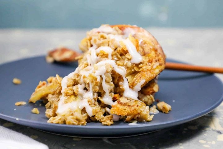 5 Ingredient Easy Baked Cinnamon Roll Apple Crumble