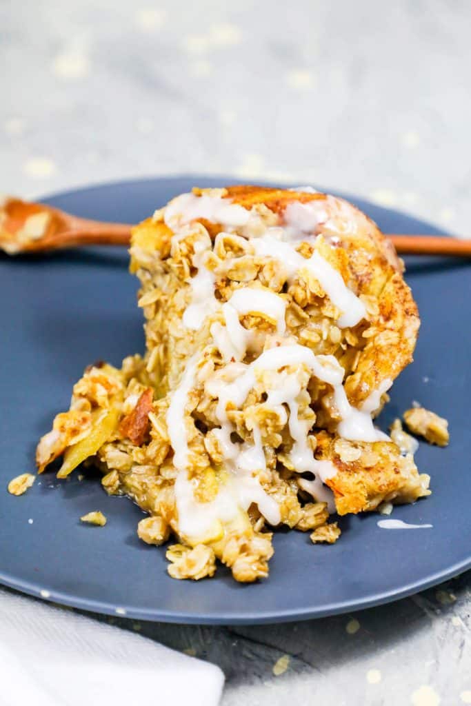 5 Ingredient Easy Baked Cinnamon Roll Apple Crumble