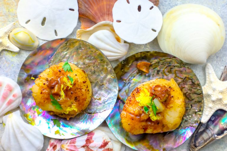The Best Easy Lemon Garlic Butter Pan Fried Scallops Recipe