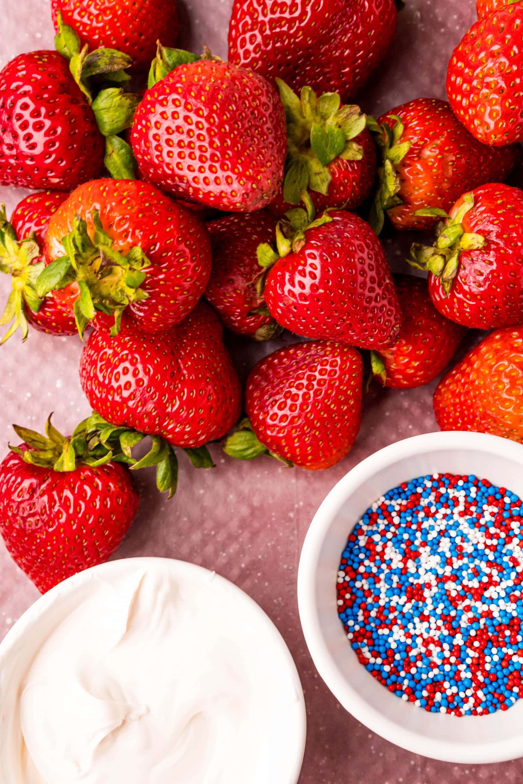 Easy White Chocolate Dipped Strawberries - Sweet Cs Designs