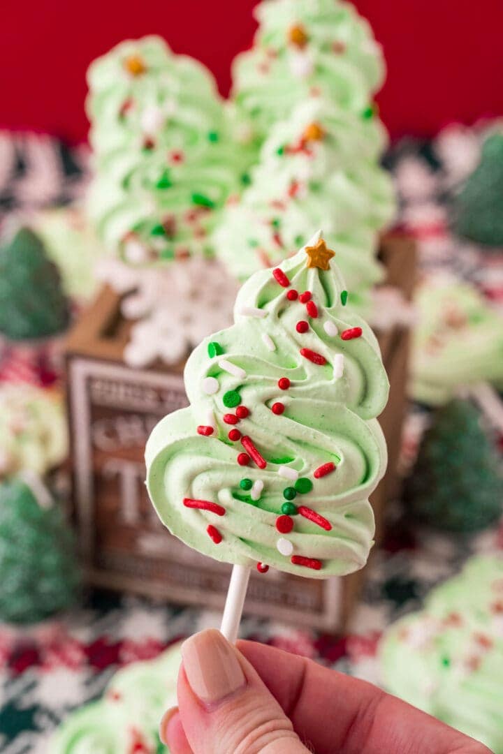 Easy Meringue Christmas Tree Pops - Sweet Cs Designs