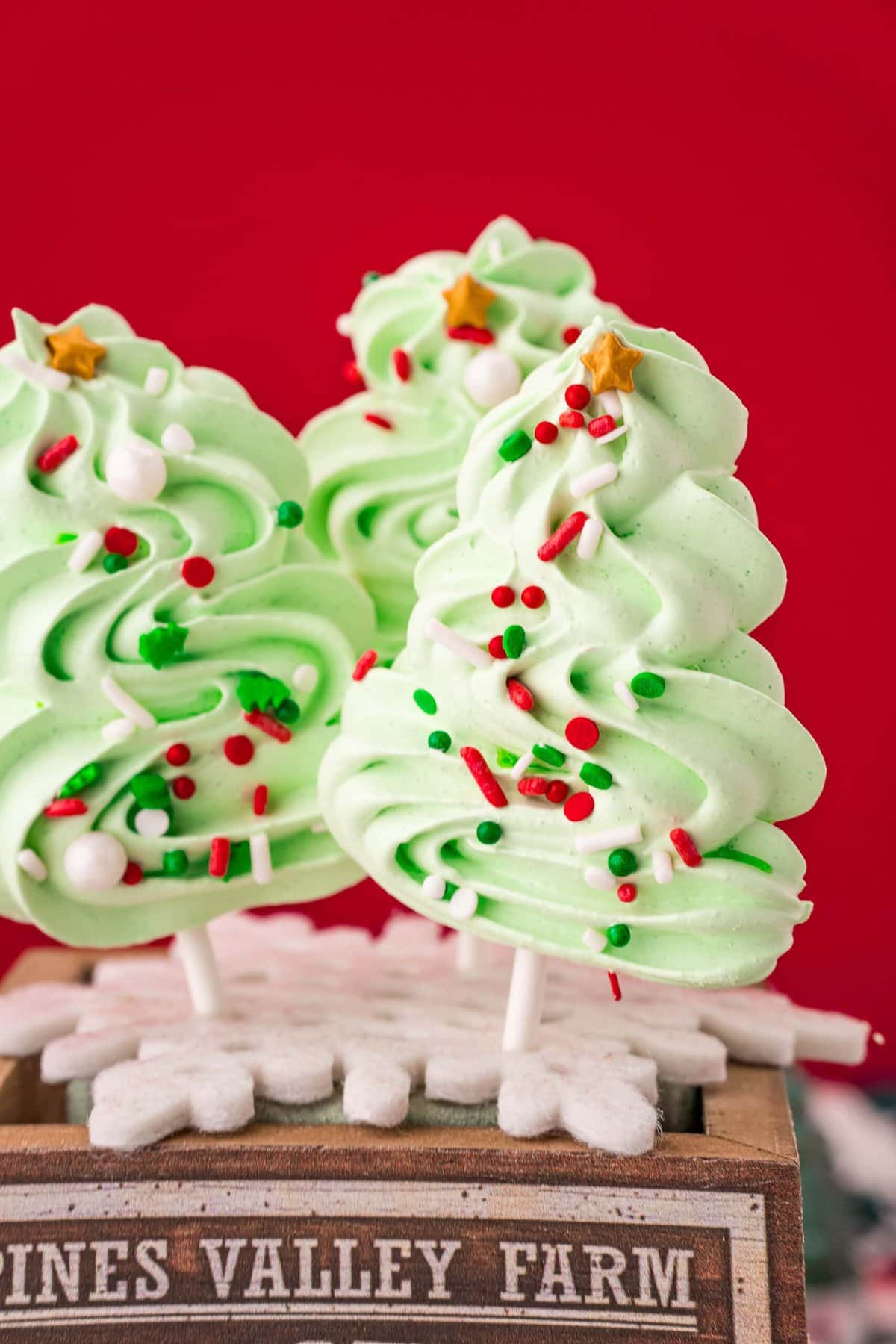 Easy Meringue Christmas Tree Pops - Sweet Cs Designs