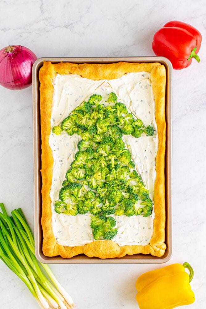 Easy Christmas Vegetable Pizza - Sweet Cs Designs