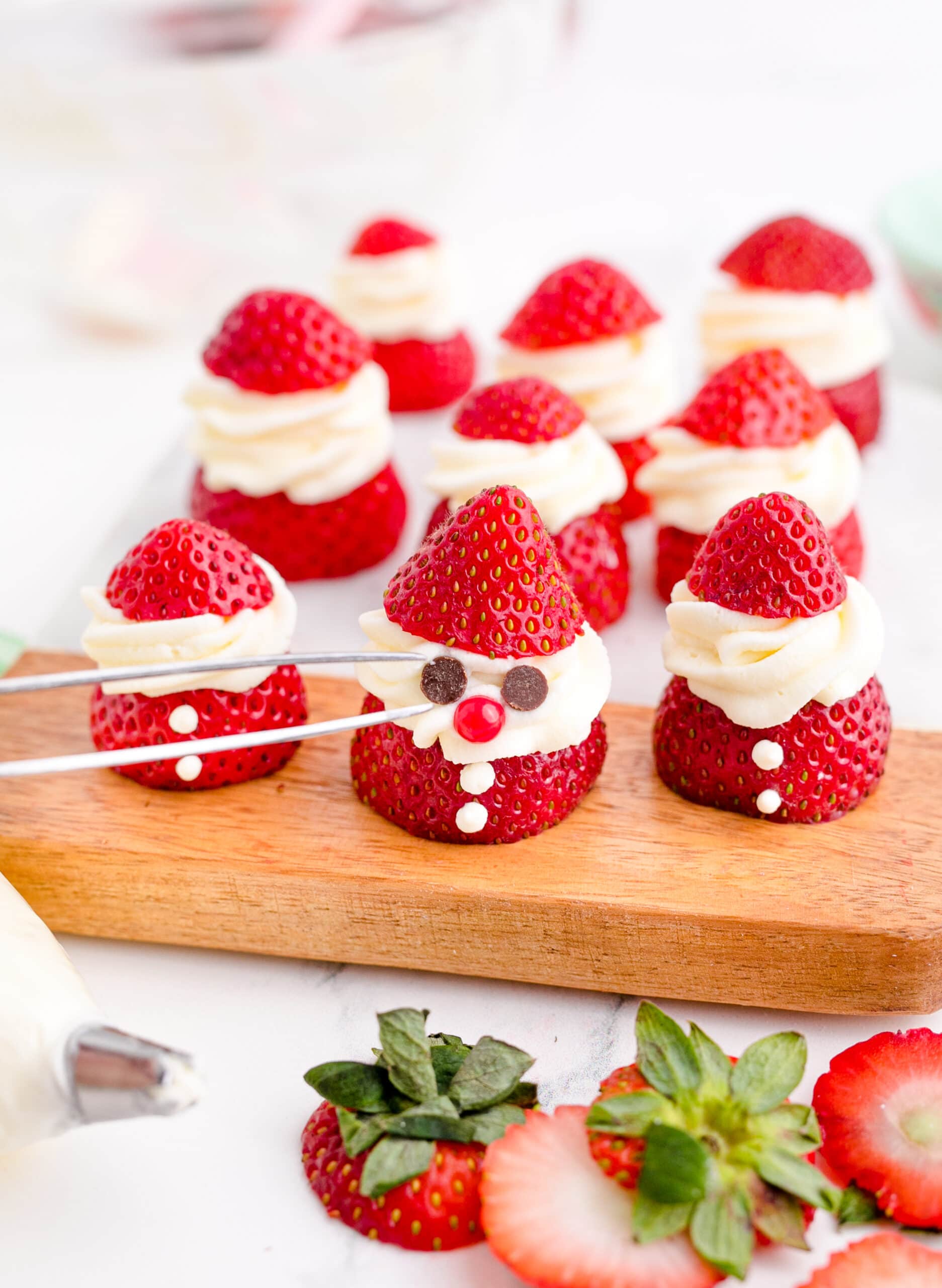 Easy Santa Strawberries Recipe - Sweet Cs Designs