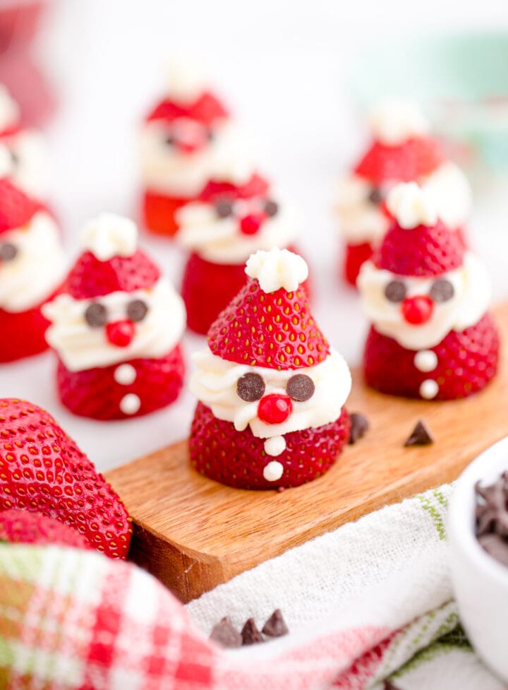 Easy Santa Strawberries Recipe - Sweet Cs Designs