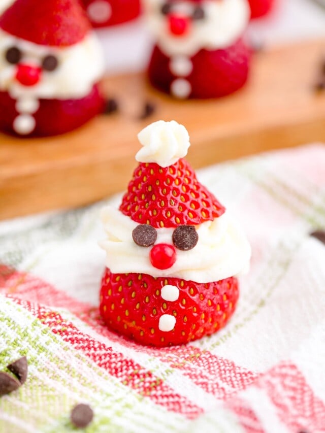 Santa Strawberries - Sweet Cs Designs
