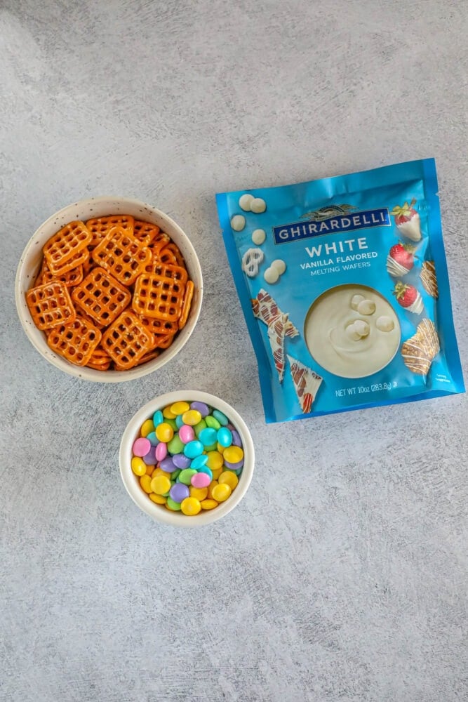 Easter Pretzel Snacks - Sweet Cs Designs