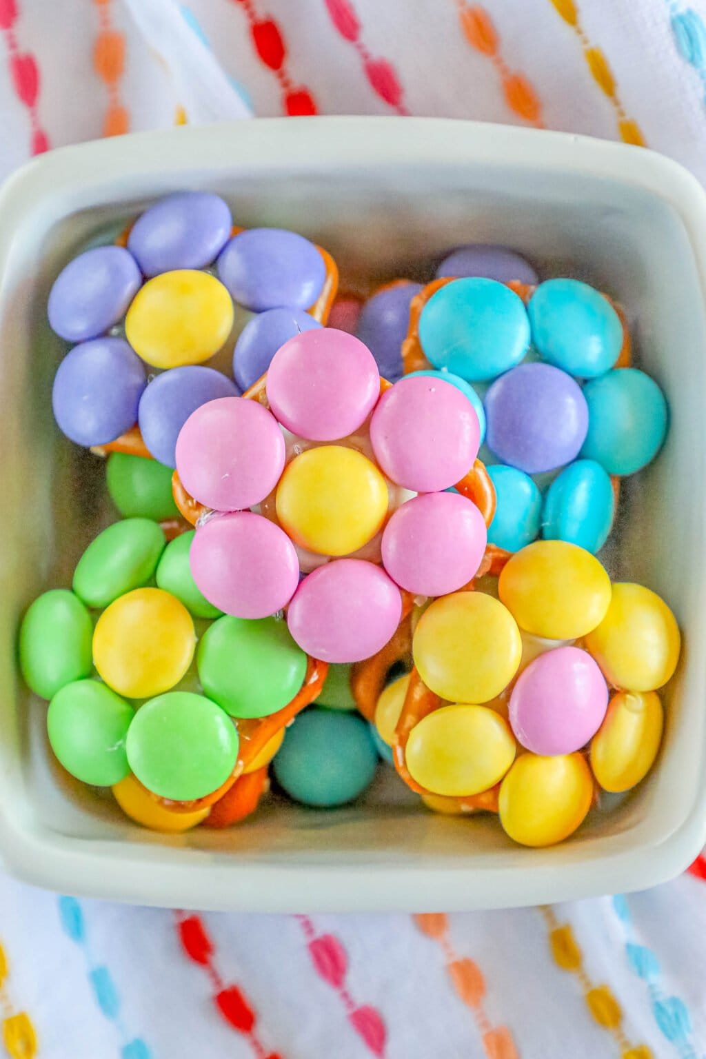 Easter Pretzel Snacks - Sweet Cs Designs