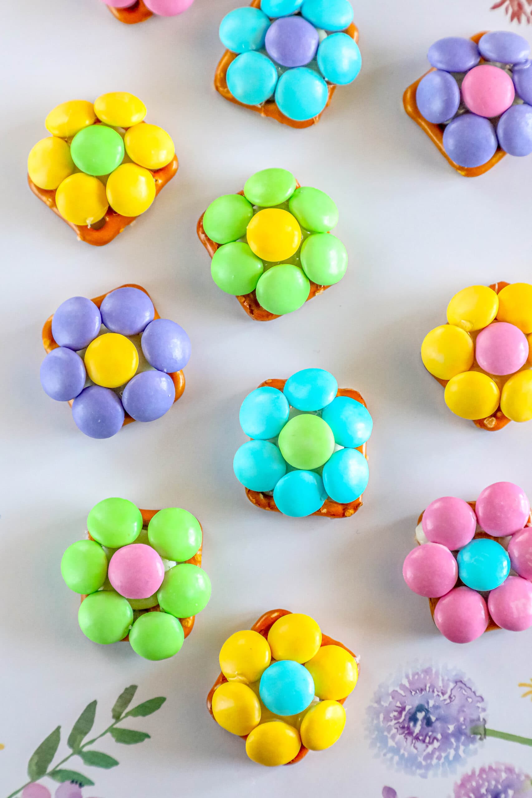 Easter Pretzel Snacks - Sweet Cs Designs
