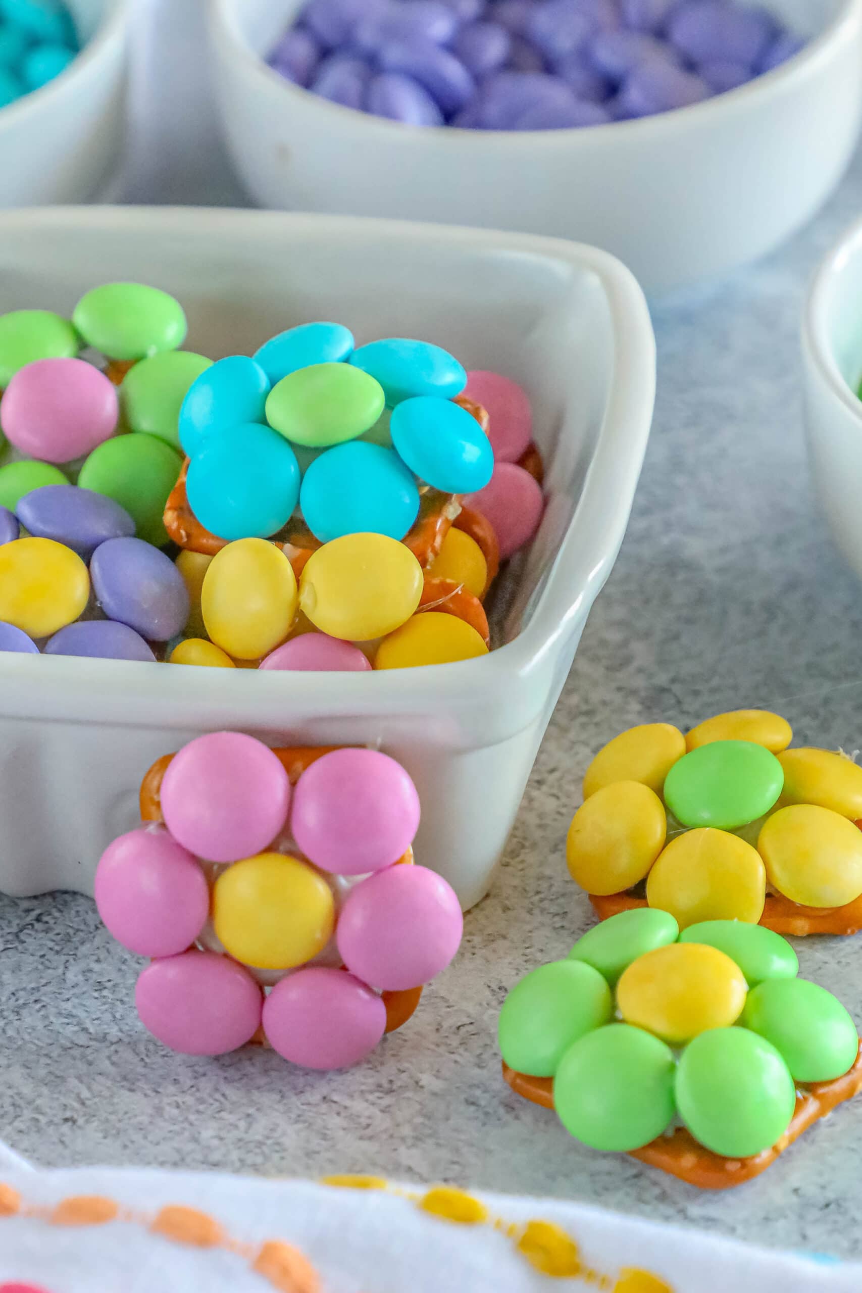 Easter Pretzel Snacks - Sweet Cs Designs