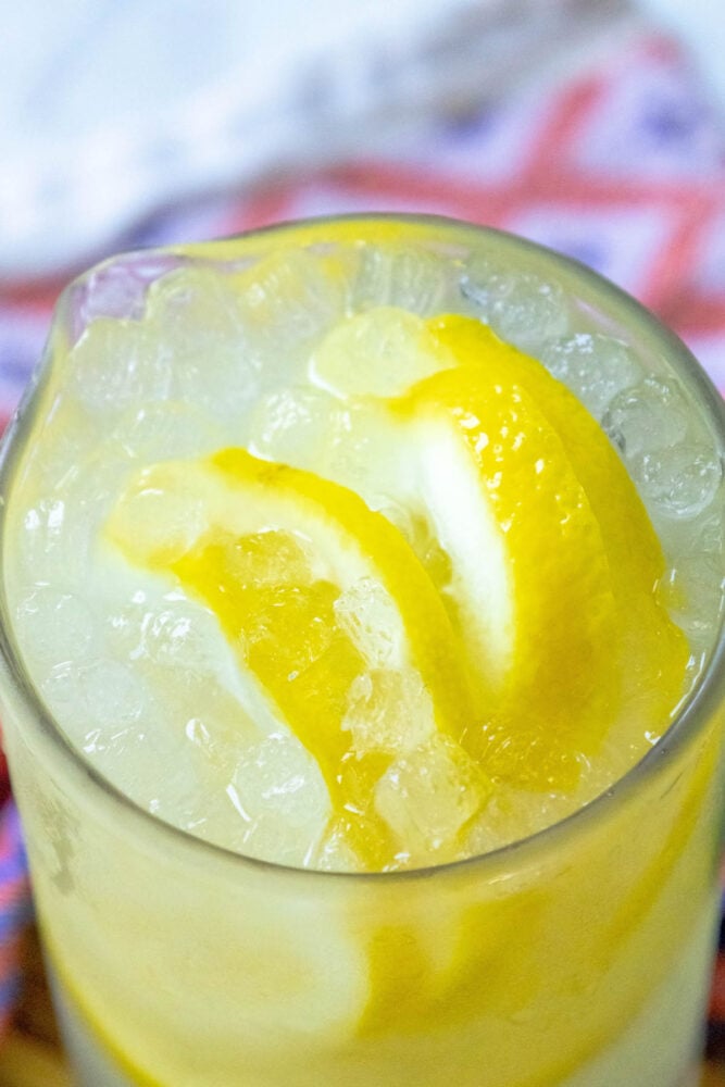 The Best Homemade Lemonade - Sweet Cs Designs
