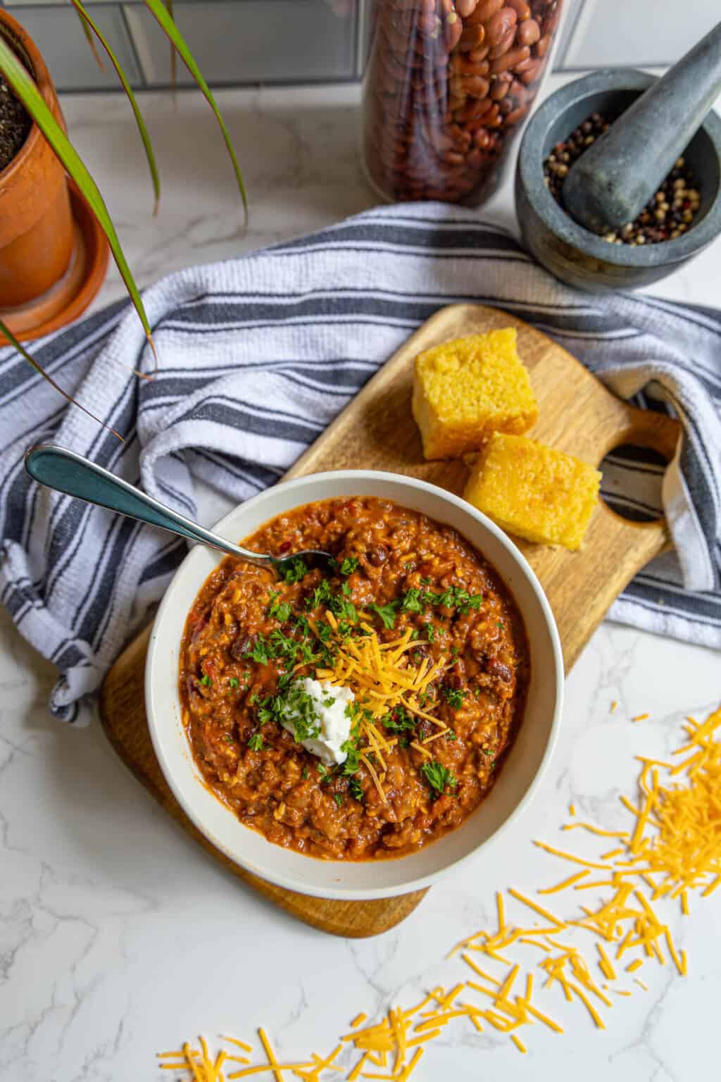 Easy Beefy Bean Chili - Sweet Cs Designs