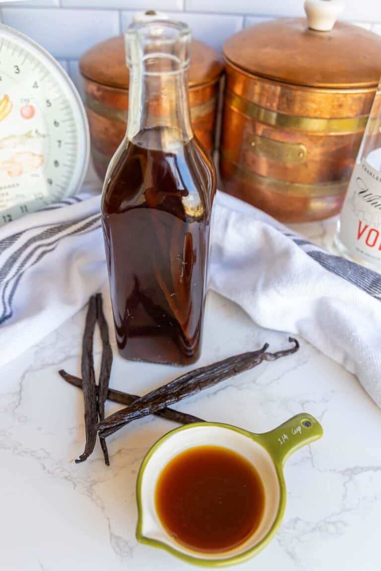 Homemade Vanilla Extract - Sweet Cs Designs