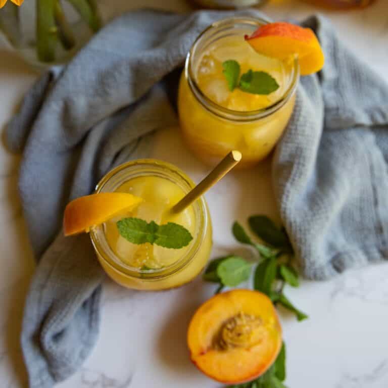 Bourbon Peach Smash Cocktail - Sweet Cs Designs
